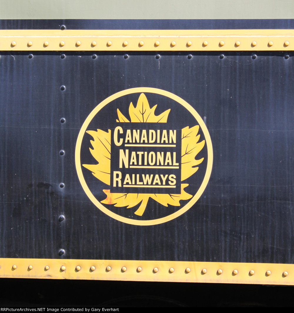 CN 5228 Coach Logo