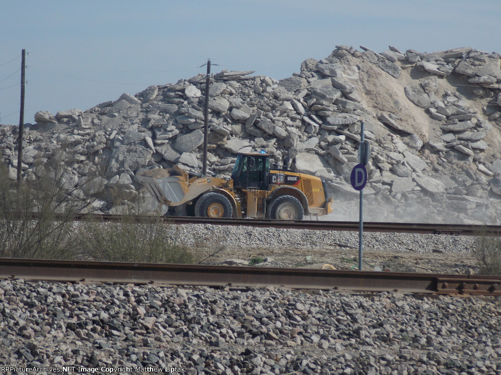 CAT Front End Loader working at the BNSF aggregate transfer yard