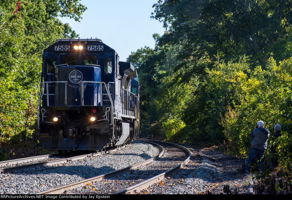 Railfans get their shots of POAY