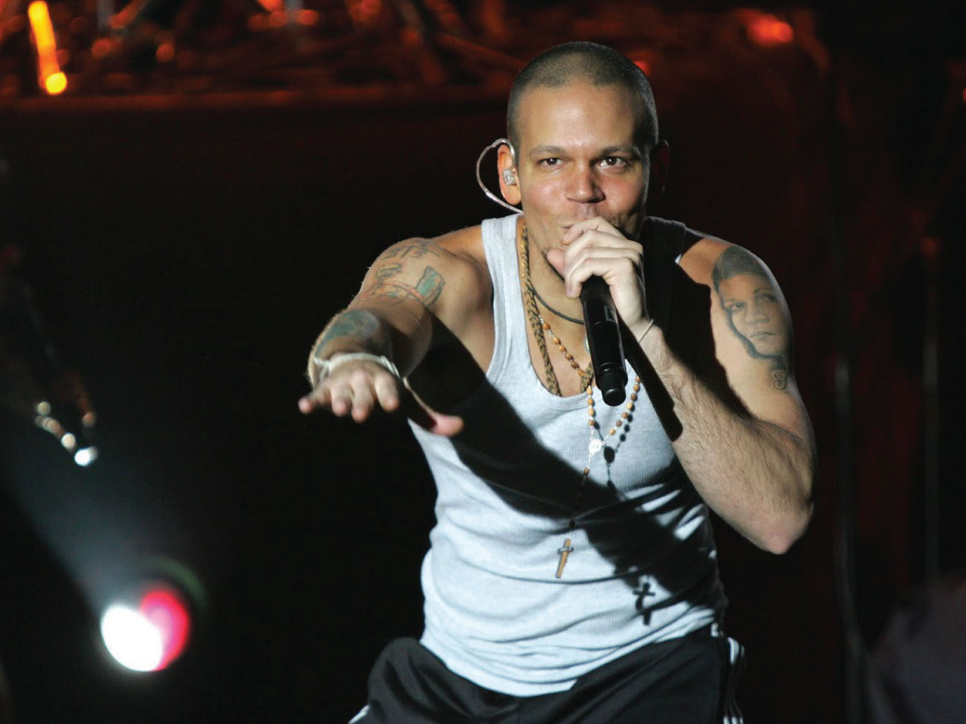 "Somos Anormales" de Residente | Radiónica