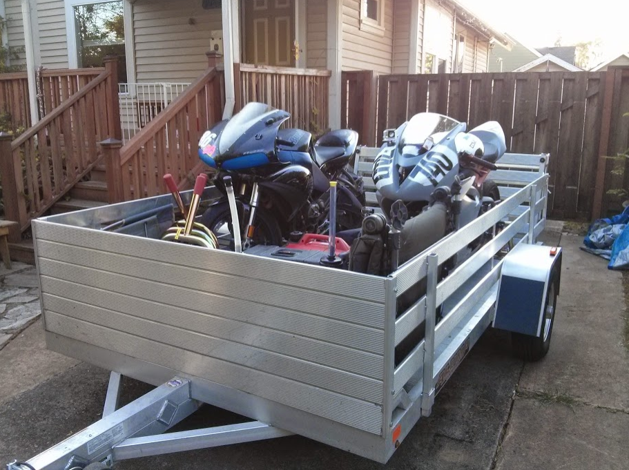 Let's see your trackday trailer set up! Anything original out there ...