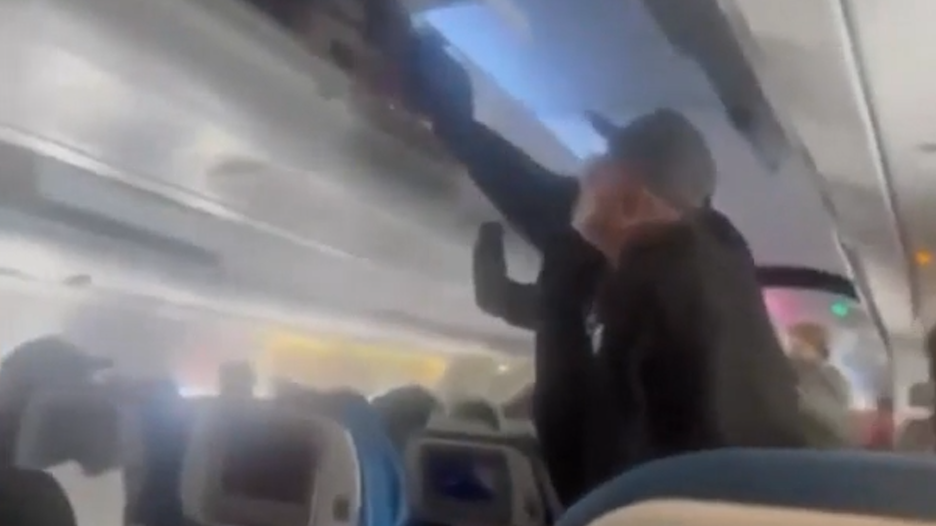 Turbulence Rocks Hawaii Flight; 36 Hurt - Videos from The Weather Channel