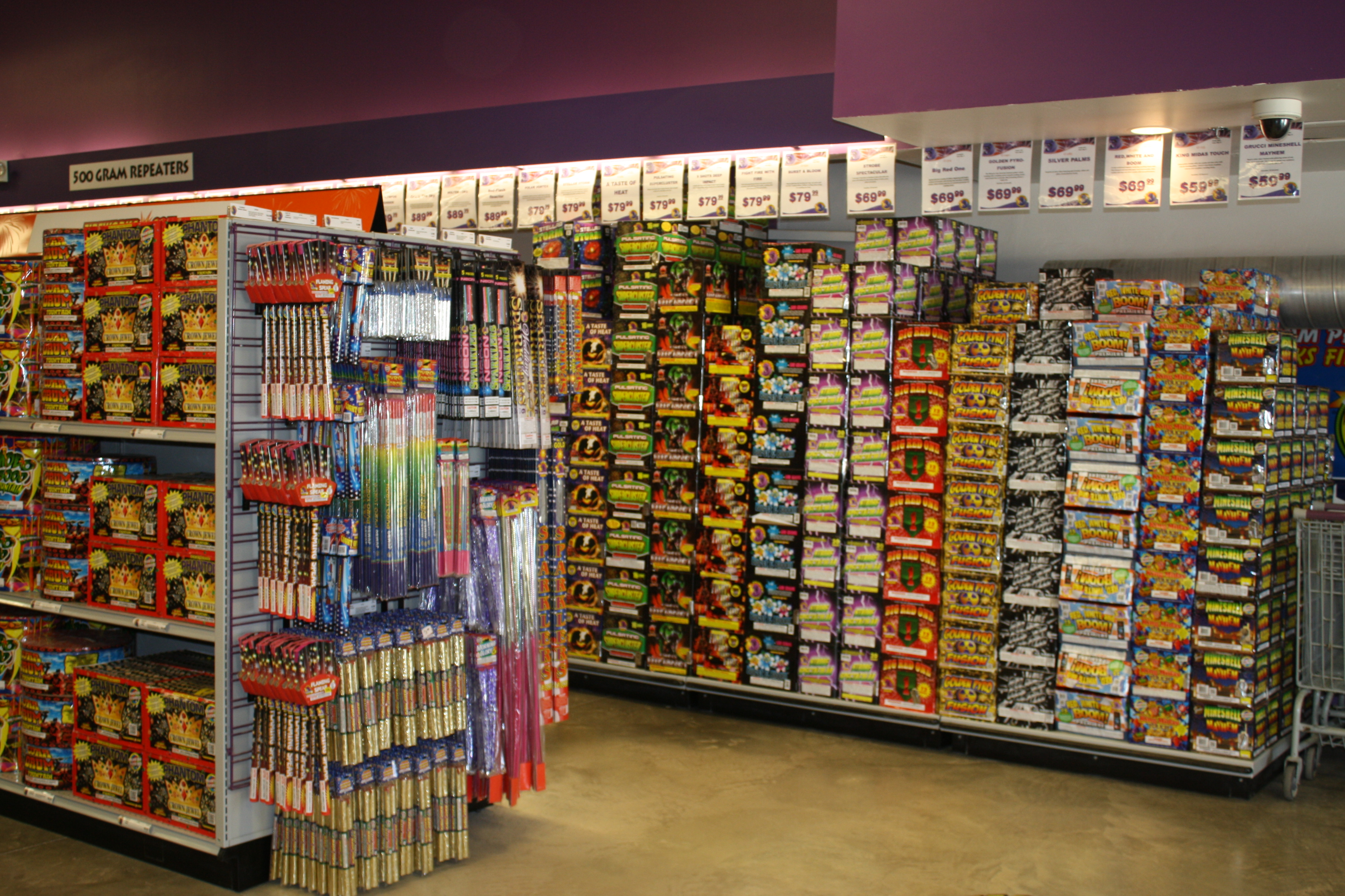 Phantom Fireworks : Locations : Phantom of Roadforks