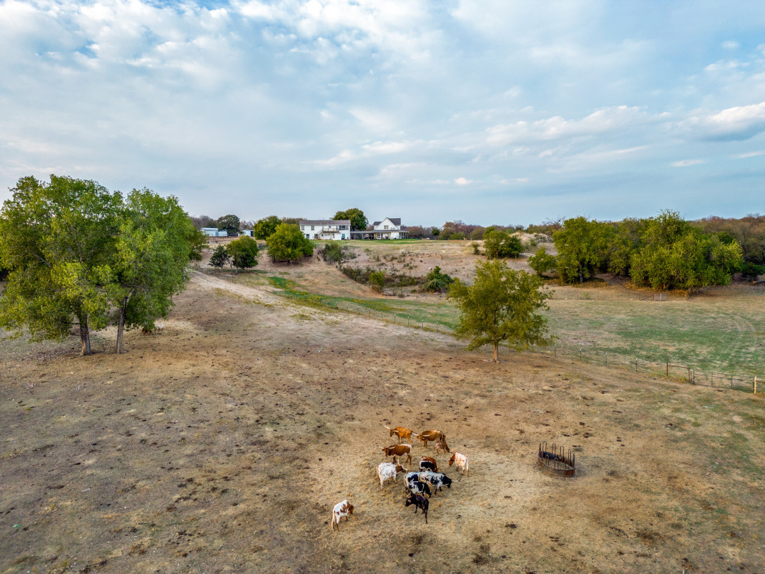 3501 Haynes Rd, Roanoke, TX 76262