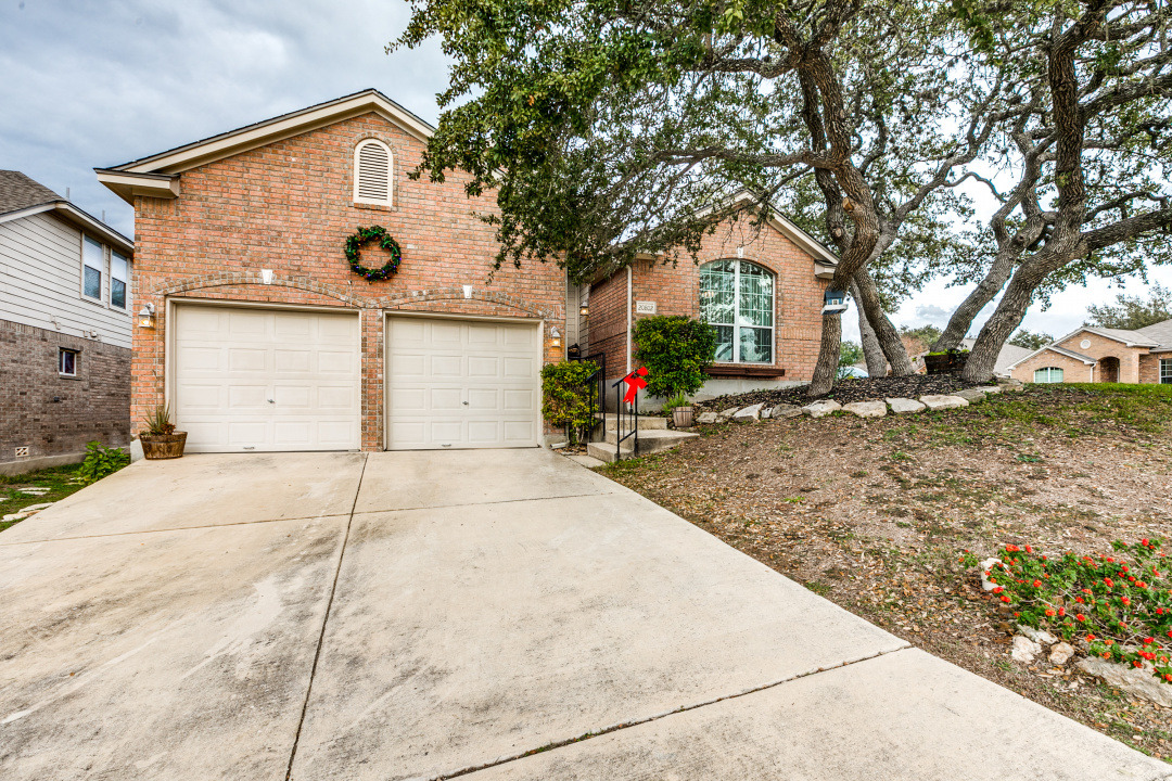 20802 Las Lomas Blvd, San Antonio, TX 78258