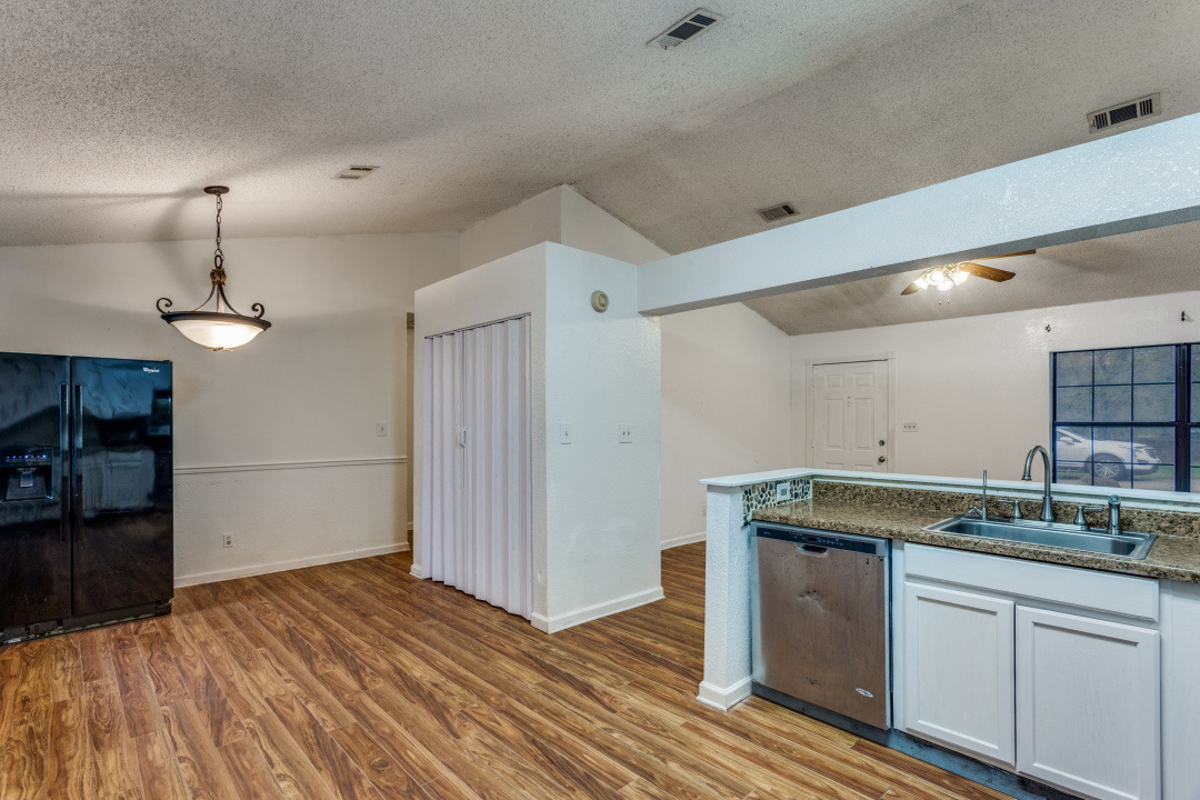 Home Photos Map & Nearby Contact