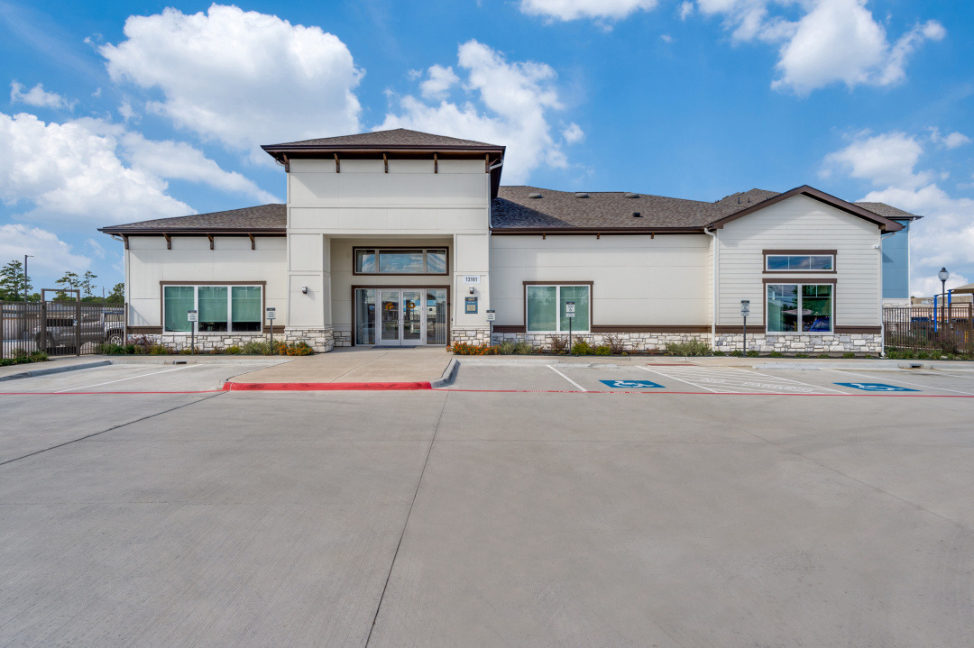 13101 Jones Rd, Houston, TX 77070