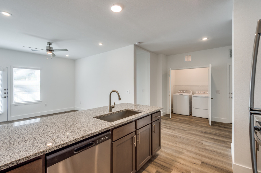 13101 Jones Rd, Houston, TX 77070