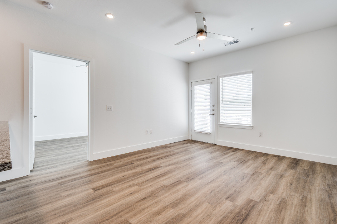 13101 Jones Rd, Houston, TX 77070