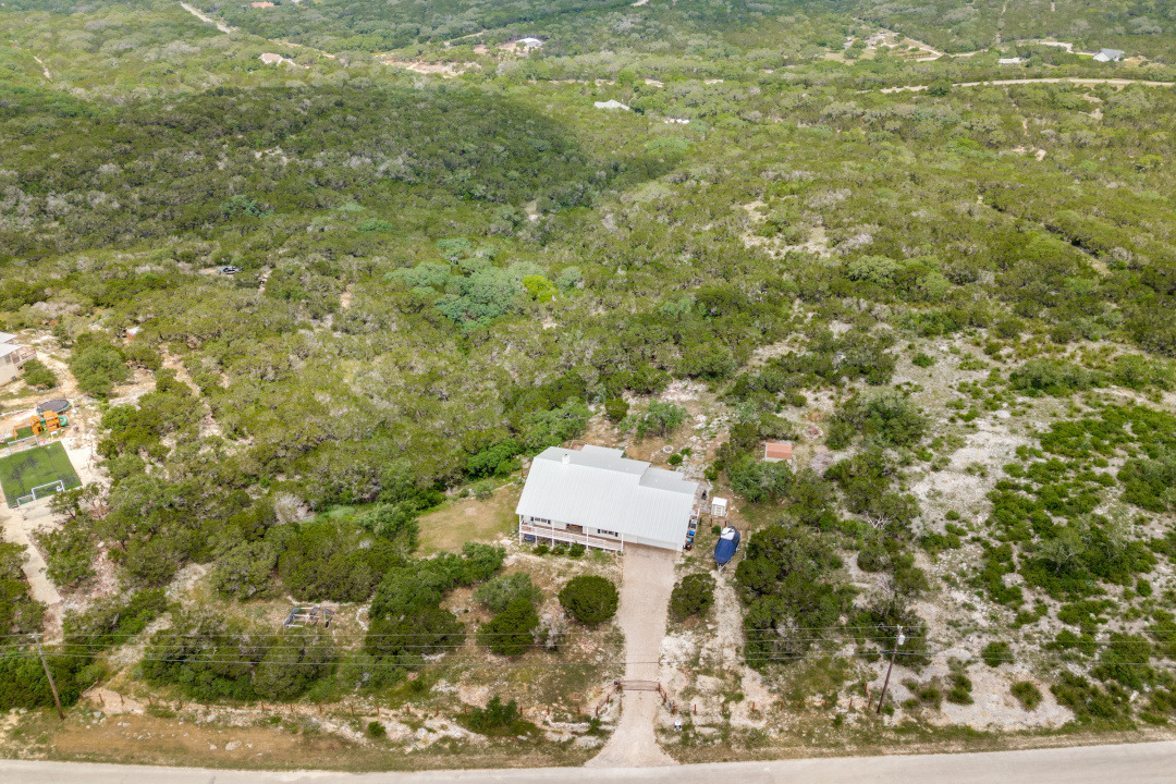 1245 County Road 2744, Mico, TX 78056