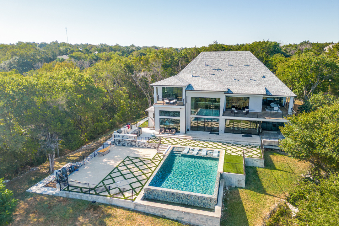 756 Bluff Ridge Dr, Cedar Hill, TX 75104