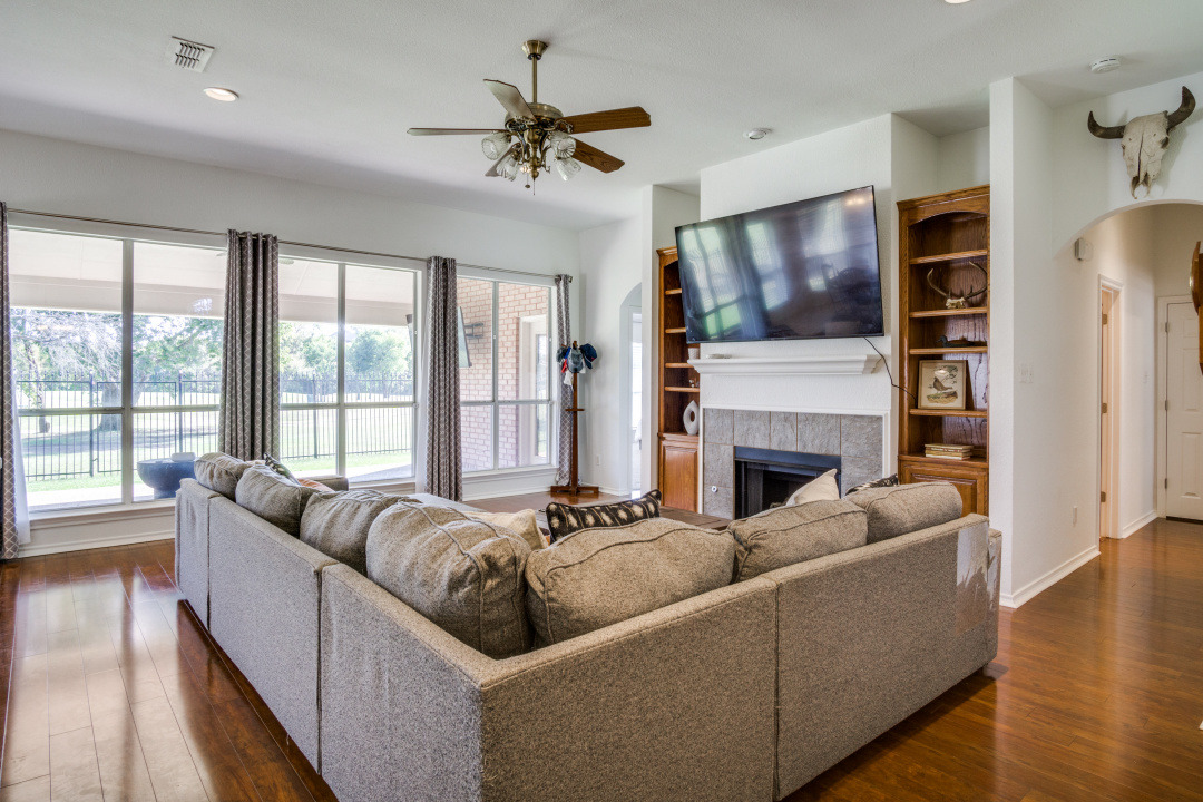 10833 Whitestone Ranch Road, Benbrook, TX 76126