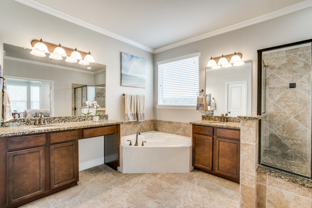 43 S Pinto Point Cir, The Woodlands, TX 77389