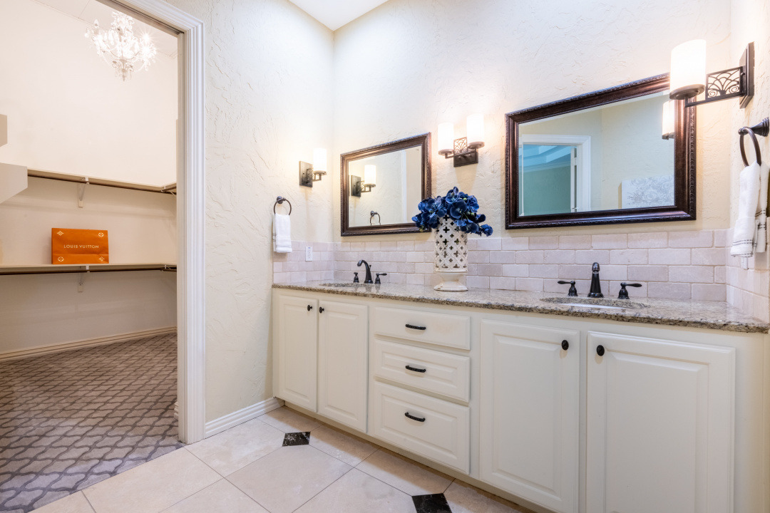 710 Ashley Ct, Highland Village, TX 75077