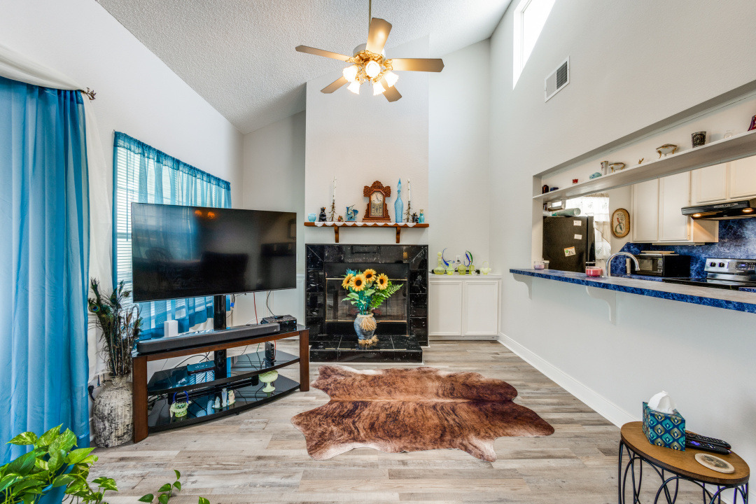 175 Sand Shoals Rd, Freeport, TX 77541