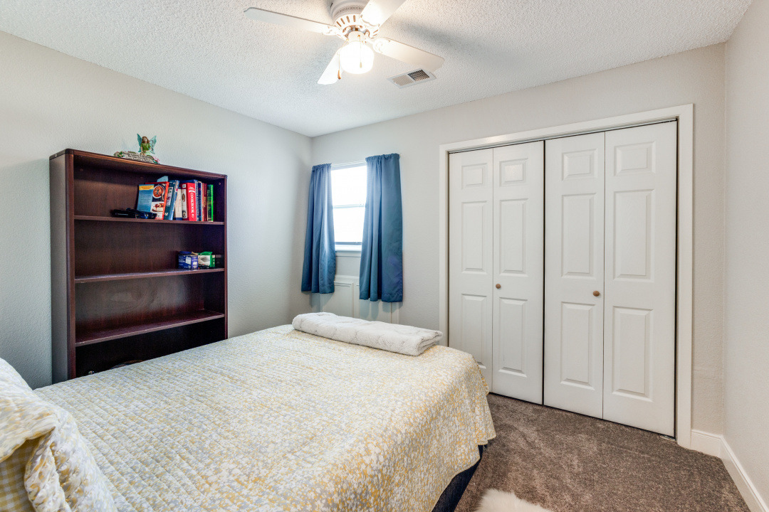 175 Sand Shoals Rd, Freeport, TX 77541