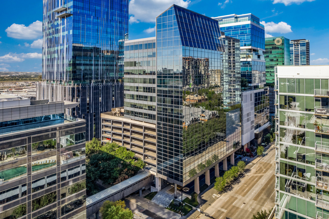 2728 N Harwood St, Dallas, TX 75201