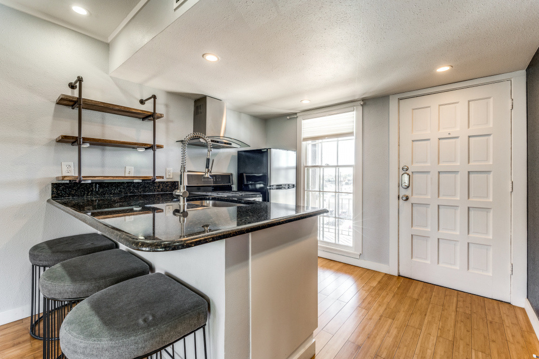 66 Brees Blvd APT 55E, San Antonio, TX 78209