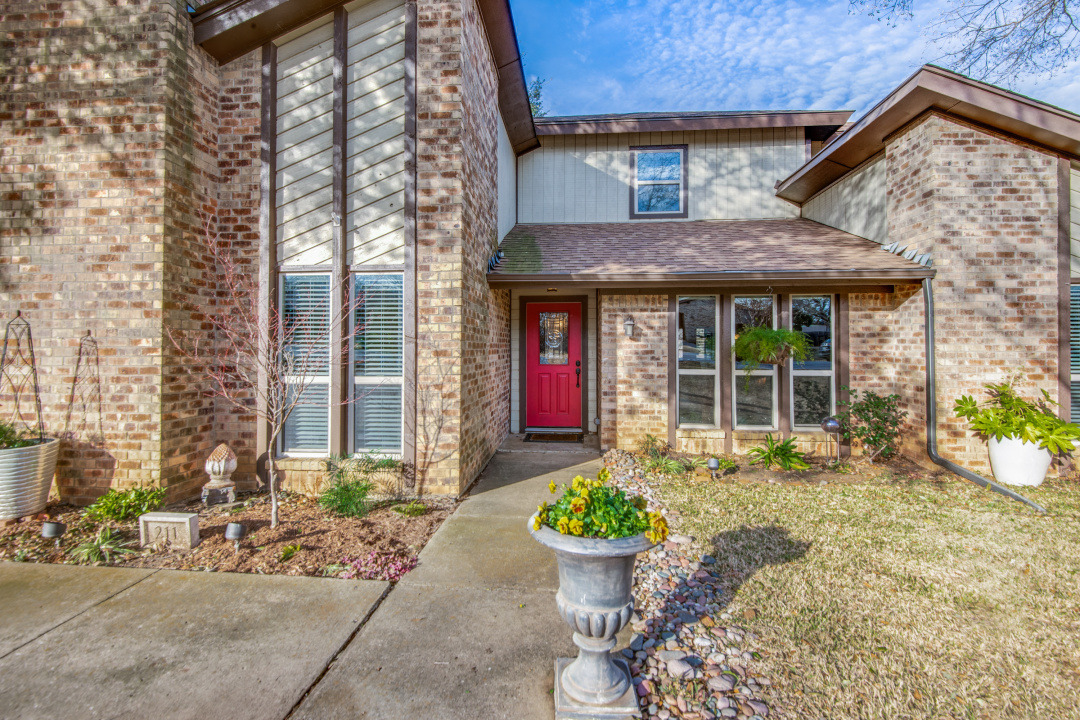211 Stone Canyon Dr., Highland Village, TX 75077