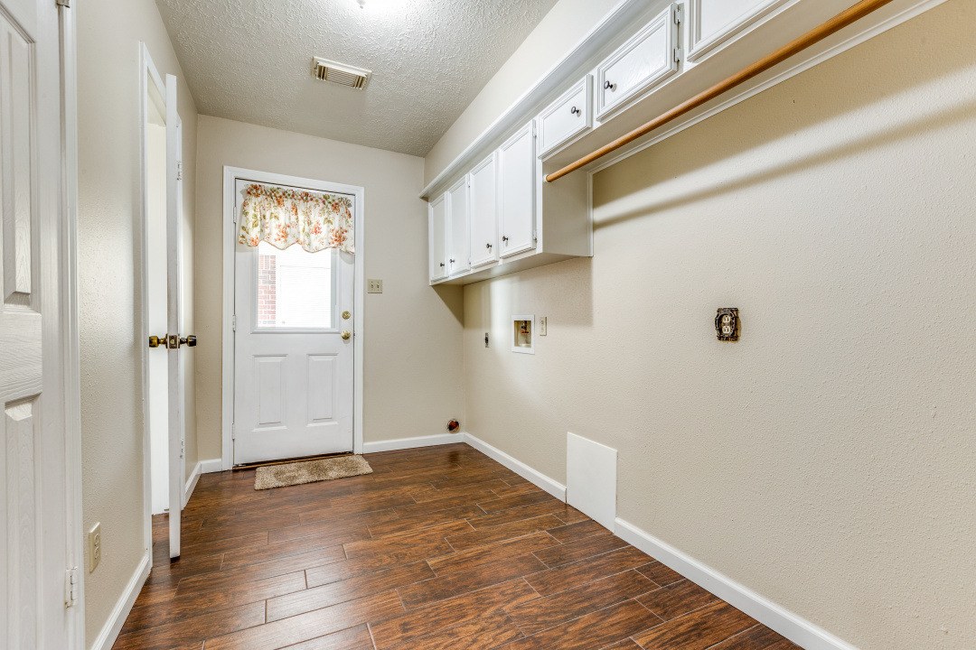 17915 Emrose Ln, Cypress, TX 77429