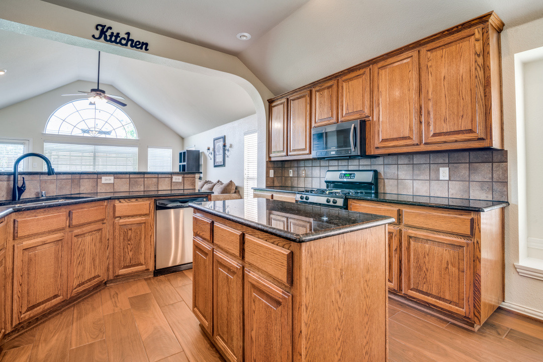 627 Louder Way, Fate, TX 75087