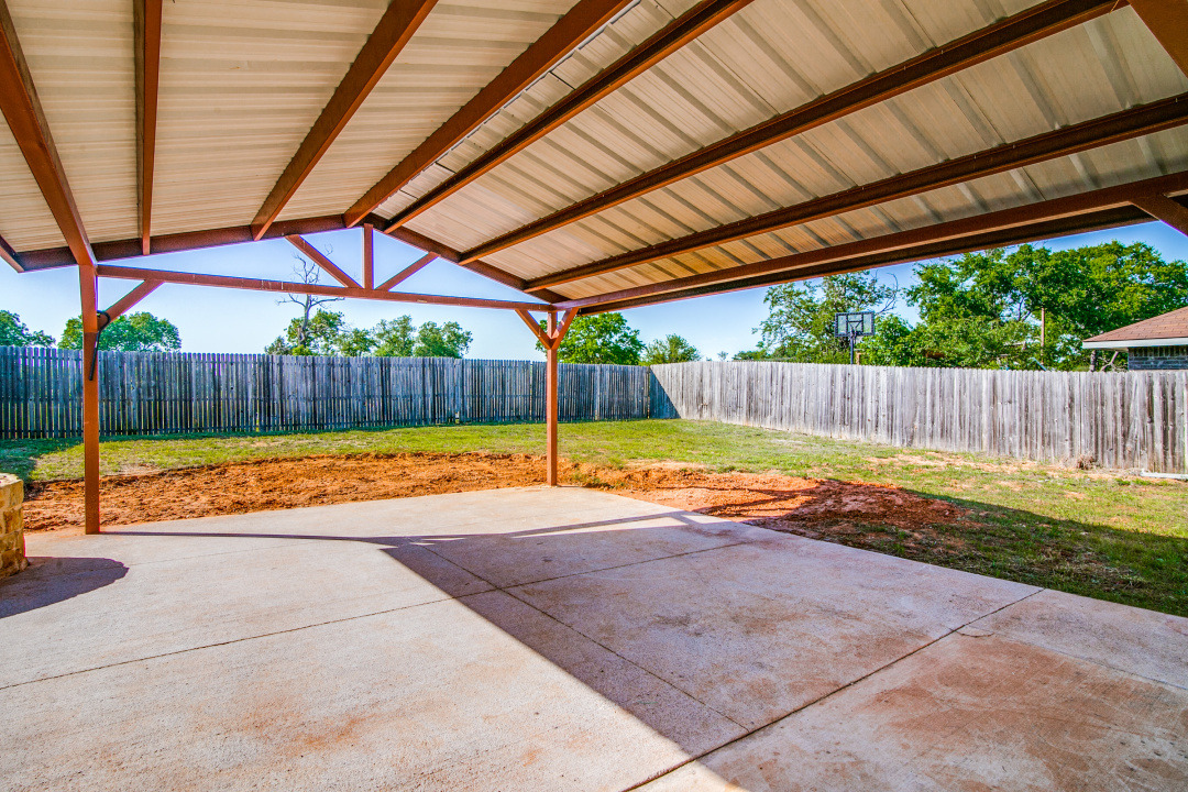 903 Ranch Rd, Dallas, TX 75253