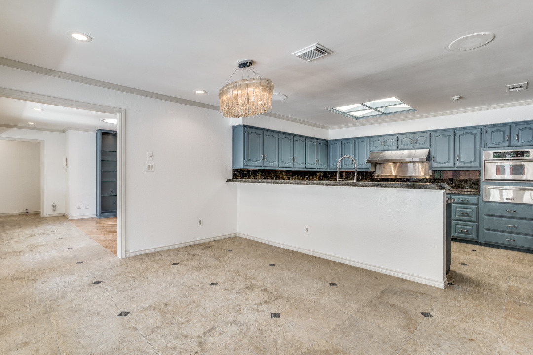 7115 Debbe Dr, Dallas, TX 75252