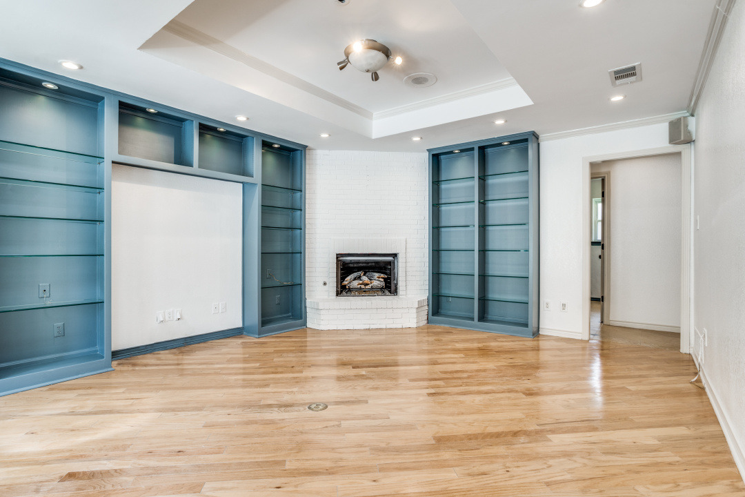 7115 Debbe Dr, Dallas, TX 75252