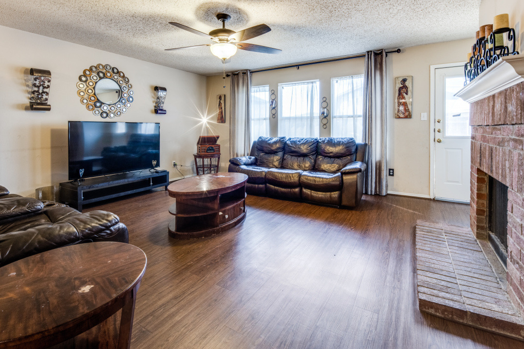 2428 Mallory Ln, Lancaster, TX 75134