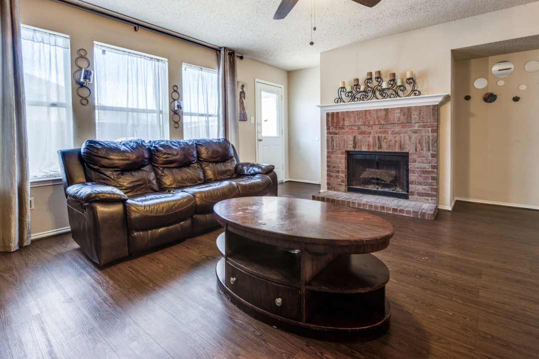 2428 Mallory Ln, Lancaster, TX 75134