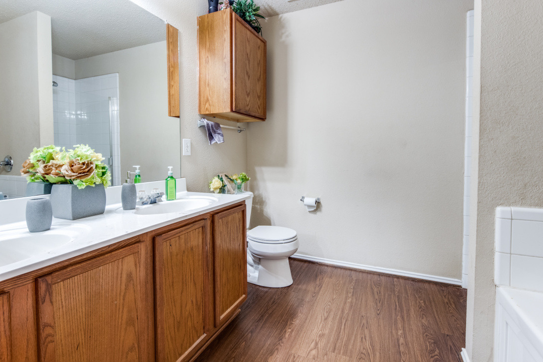 2428 Mallory Ln, Lancaster, TX 75134