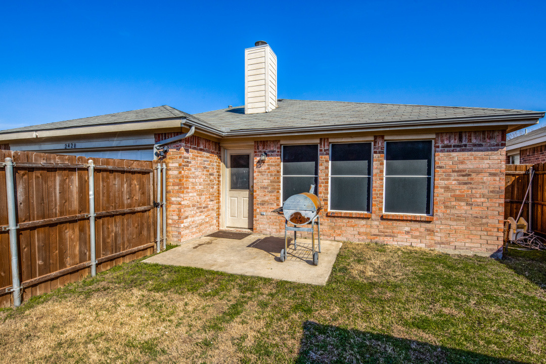 2428 Mallory Ln, Lancaster, TX 75134