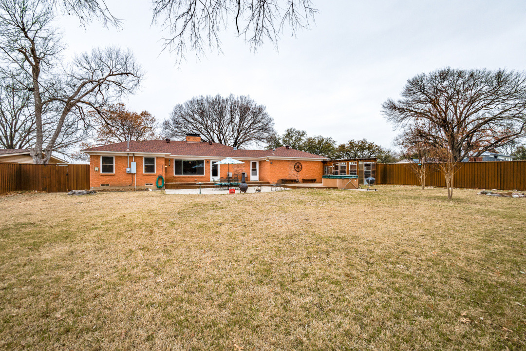 10112 Van Dyke Rd, Dallas, TX 75218