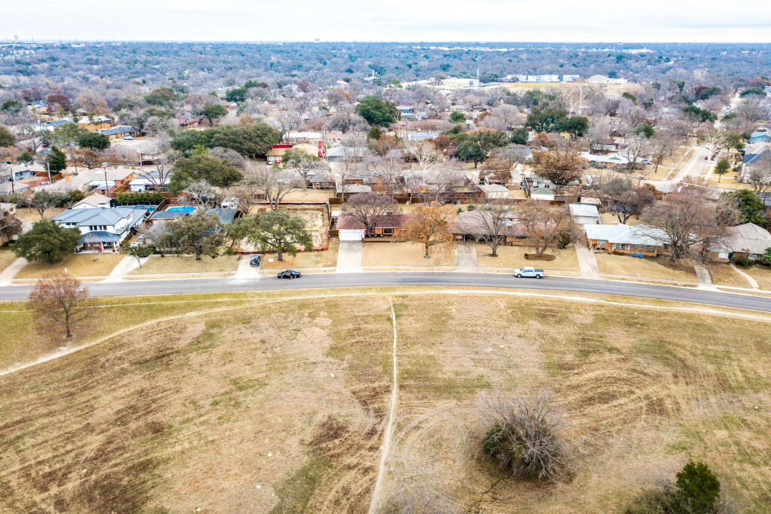 10112 Van Dyke Rd, Dallas, TX 75218