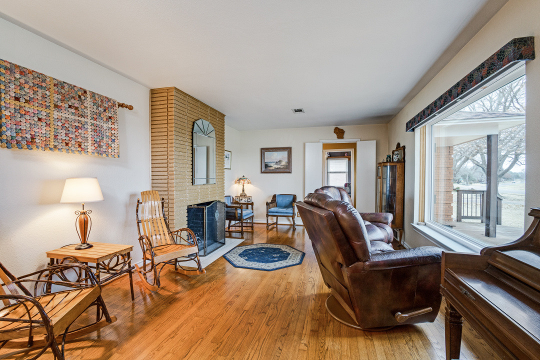 10112 Van Dyke Rd, Dallas, TX 75218