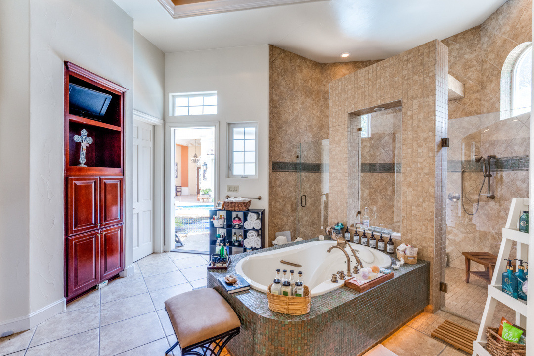 10206 Oak Forest Way, New Braunfels, TX 78132