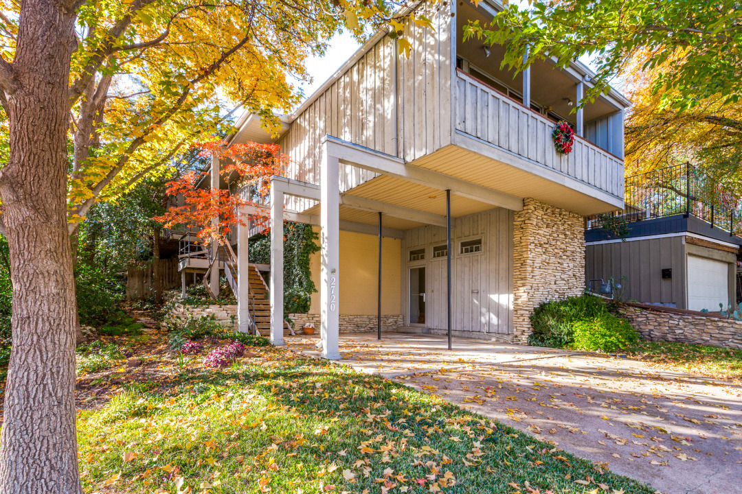 2720 Sandage Ave, Fort Worth, TX 76109