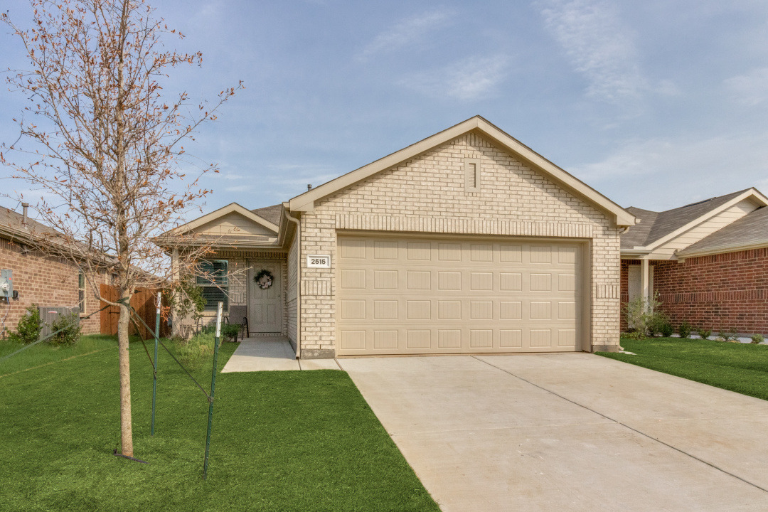 2515 Russell St, Crandall, TX 75114