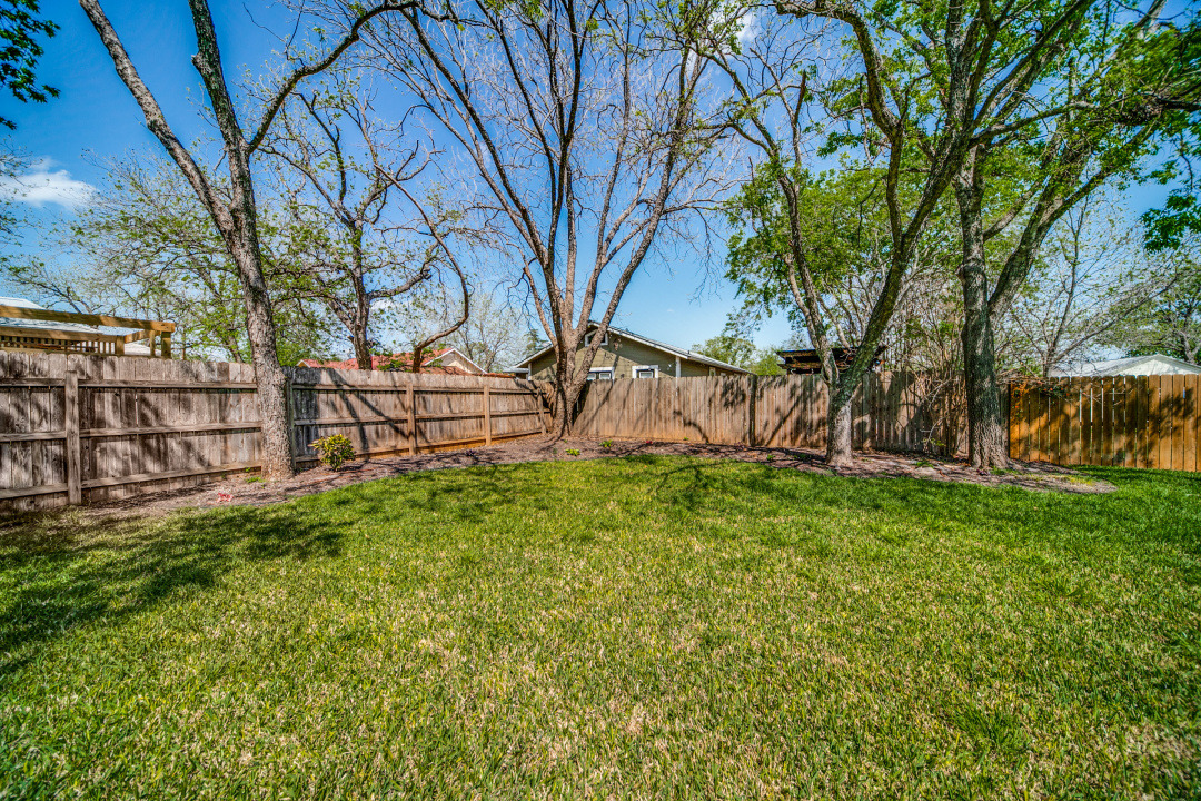 704 Bell Street, Fredericksburg, TX 78624