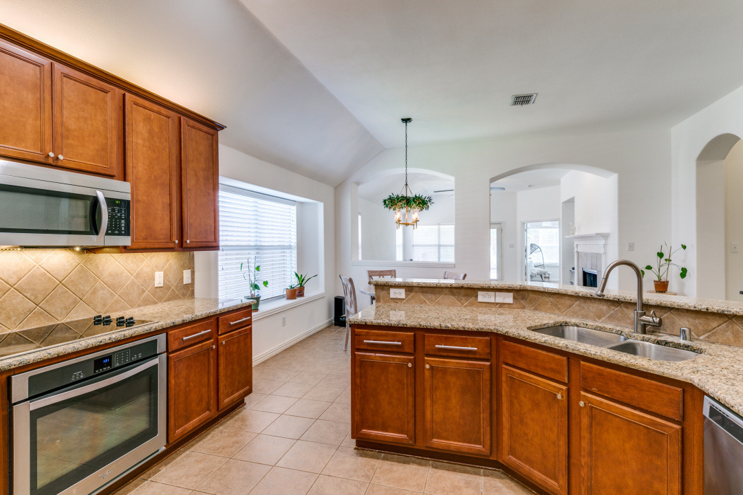 9708 Ellery Ave, Plano, TX 75025