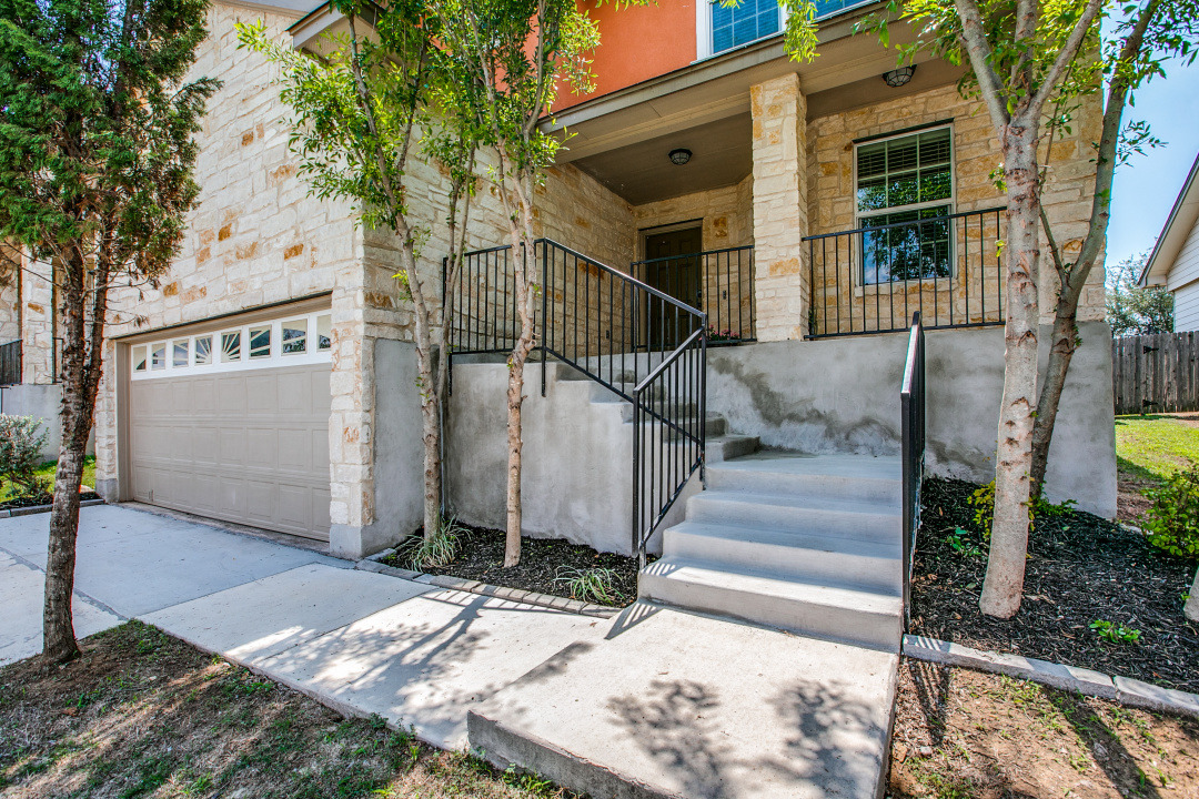 1014 Dogleg Right, San Antonio, TX 78221