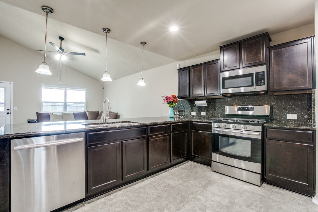 1014 Dogleg Right, San Antonio, TX 78221