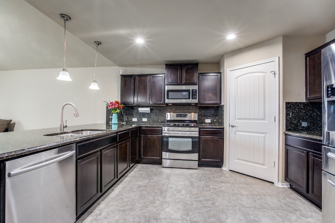 1014 Dogleg Right, San Antonio, TX 78221