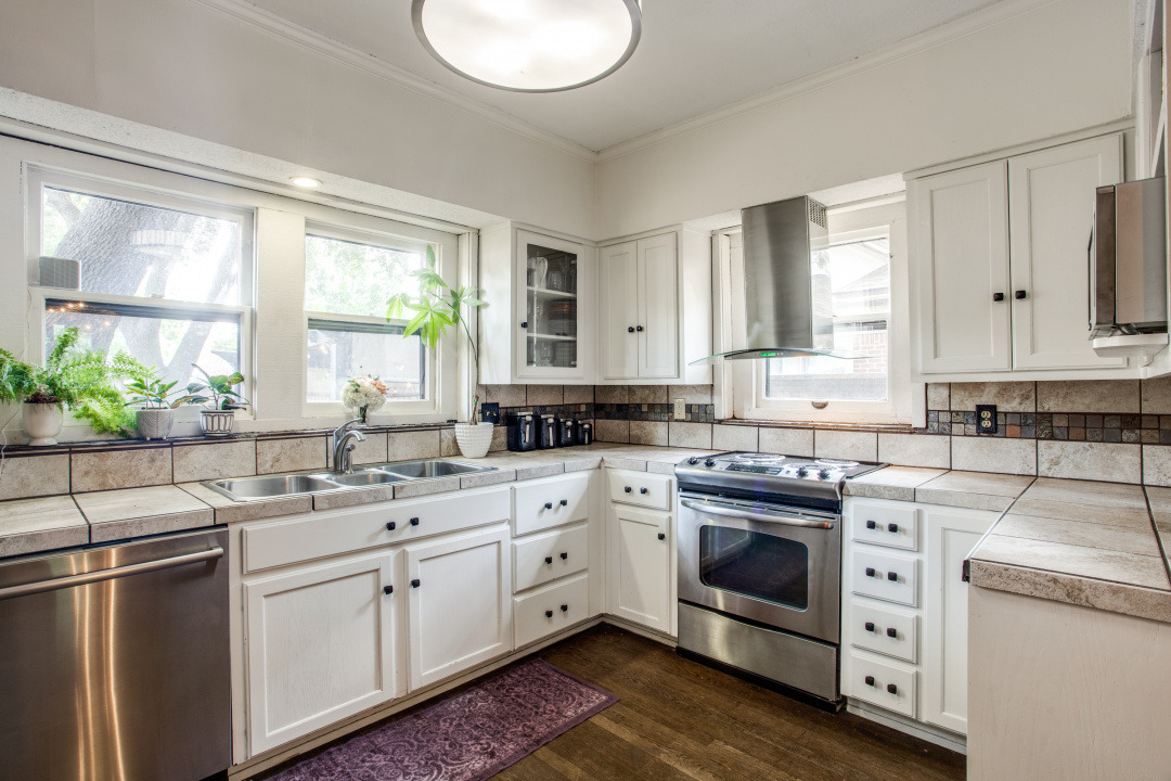 707 Nesbitt Dr, Dallas, TX 75214