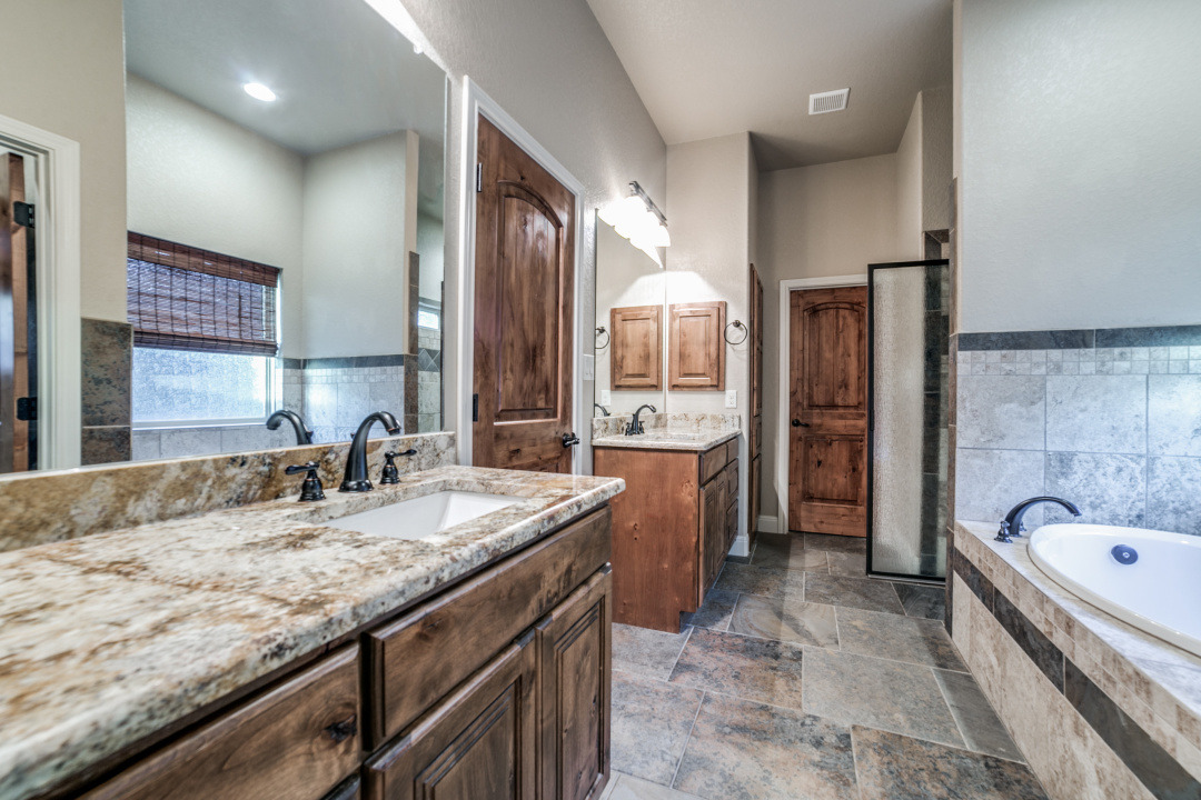 125 Bobby Lynn Drive, Adkins, TX 78101