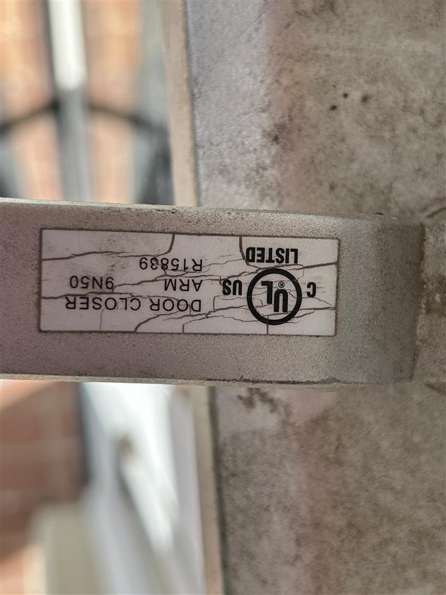 Surface Door Closer 9N50 9-1/16 AL NHO Surface Door Closer with 9-1/16" Bolt Spacing, Aluminum ...