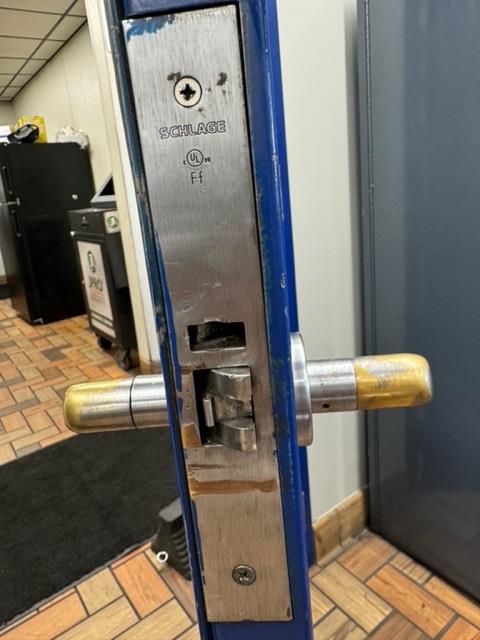 Schlage L9050 07A Office Function Mortise Lock