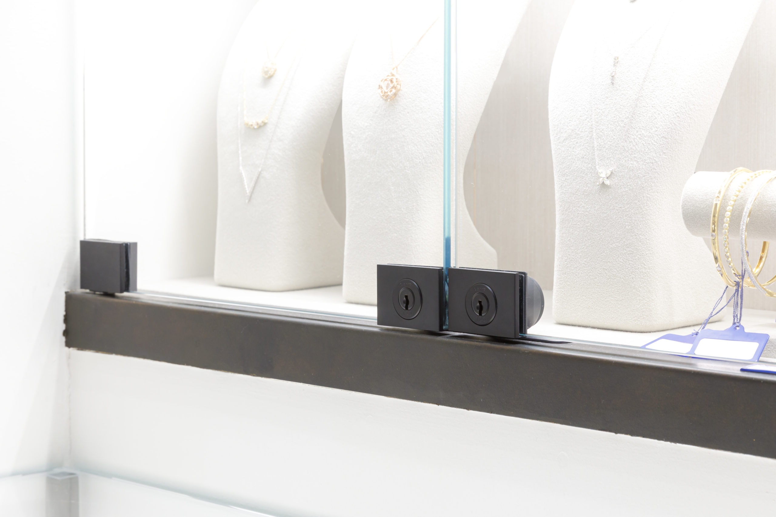 Sugatsune America SLGS-GB5-R-BL Bracket for Inset Glass Door Hinge - Black Finish