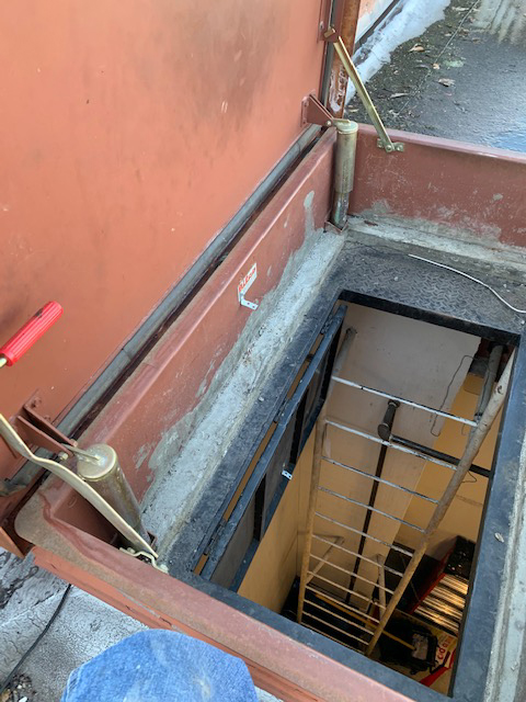 Bilco RPRS5SS-E Replacement 480 lb Lifting Mechanisms for Roof Scuttle ...