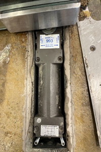 CRL J993H0D CRL Jackson® 900 Series Spring Power Adjustable Floor ...